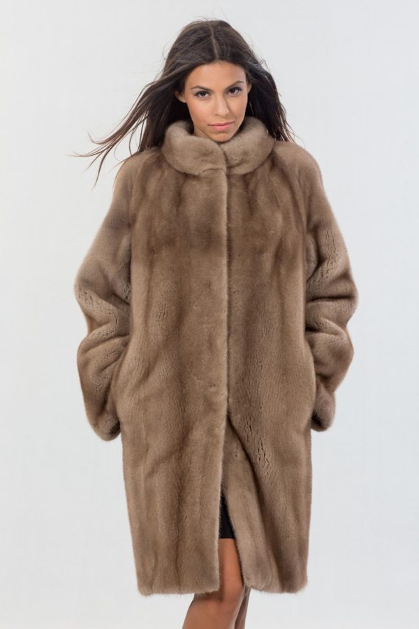 Black Cashmere Wool Coat With Fur Collar -100% Real Fur Black Cashmere Wool Coat With Fur Collar -100% Real Fur